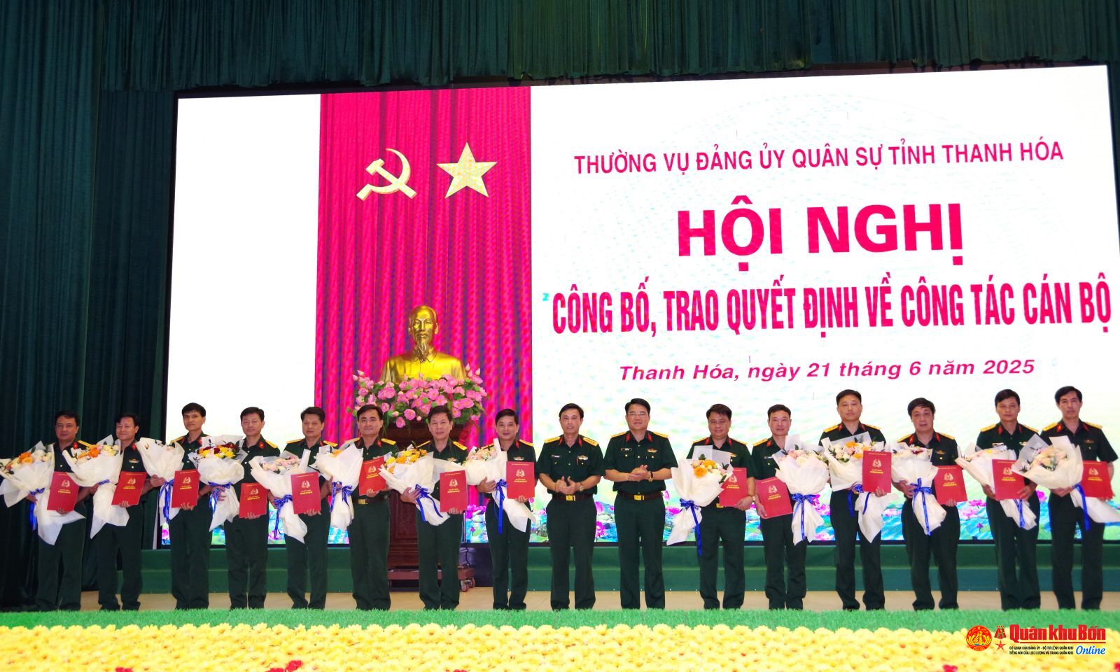 Công bố quyết định giải thể Ban CHQS cấp huyện